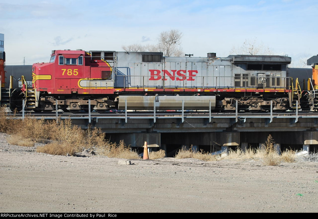 BNSF 785